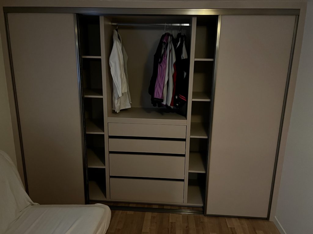 Wardrobe #011: custom design in Gland - Dal Moro Création d'Intérieur